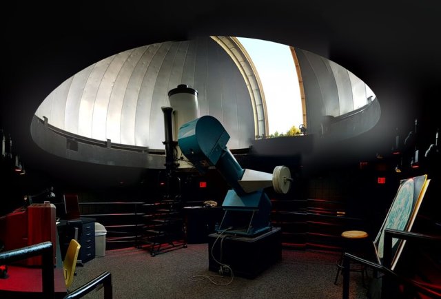 Cosmoscope – A digital observatory from the dark skies of central Kansas